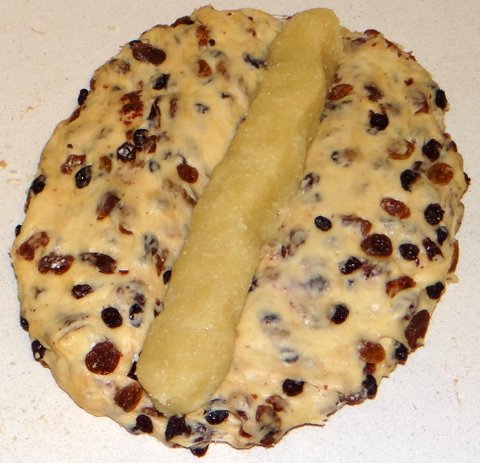 Dutch Easter bread (Paasstol) – Stefan's Gourmet Blog