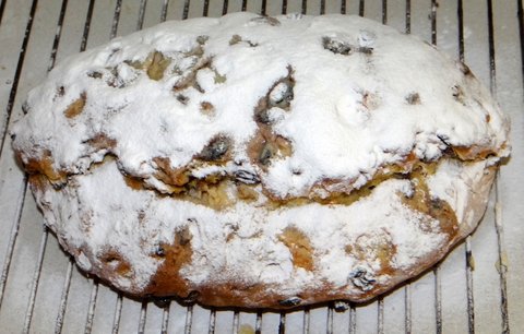Dutch Easter bread (Paasstol) – Stefan's Gourmet Blog