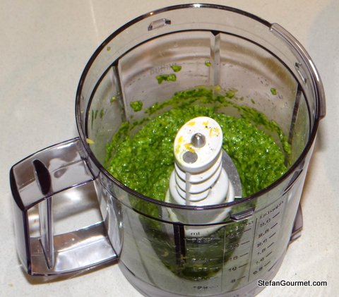 Sous-vide Salmon-Pesto Roulade with Haricots Verts – Stefan's Gourmet Blog