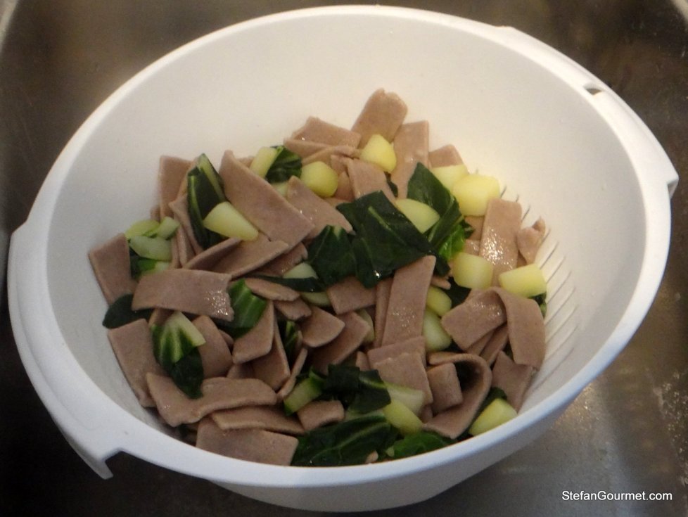 Homemade Pizzoccheri alla Valtellinese – Stefan's Gourmet Blog