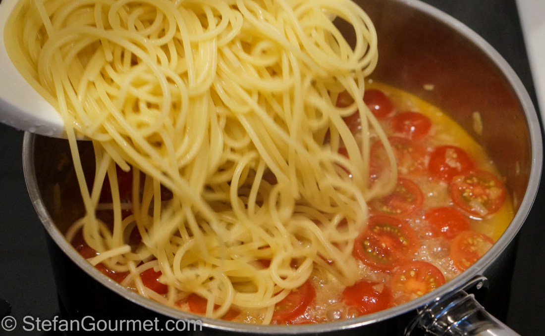 Spaghetti all’Acqua Pazza (Spaghetti with Fish and Tomatoes) – Stefan's ...