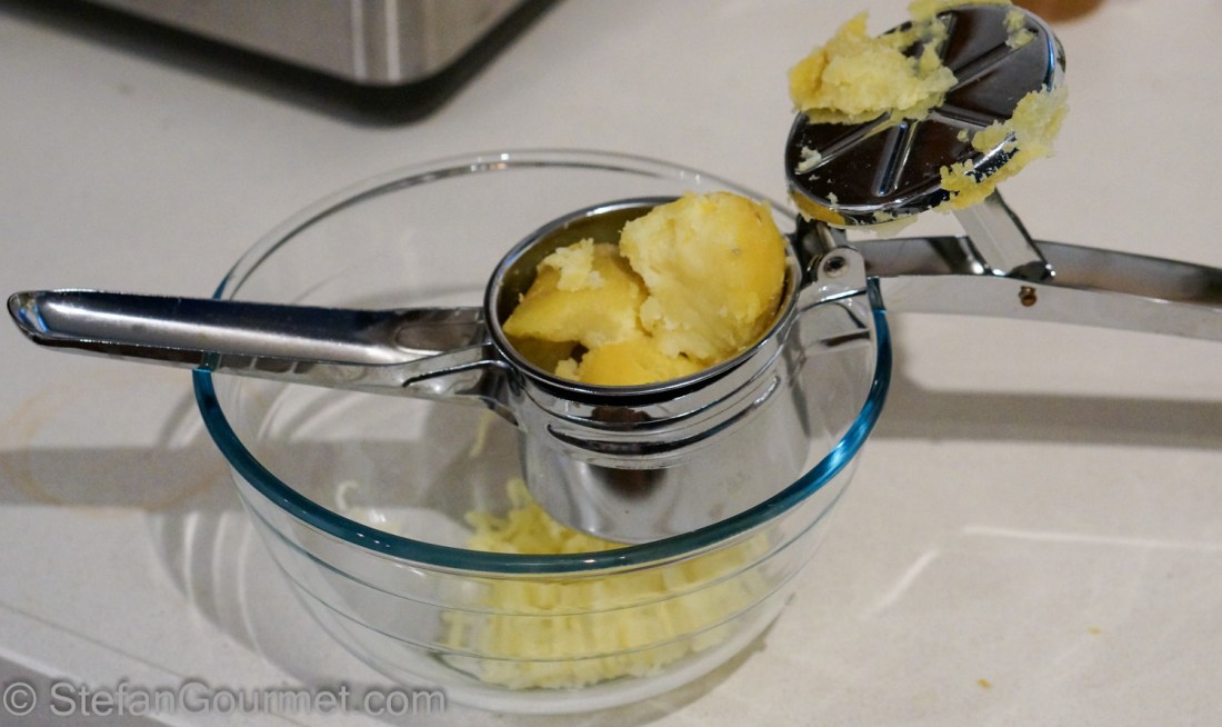 Gnocchi with Fish Sauce (Gnocchi con Sugo di Pesce) – Stefan's Gourmet Blog