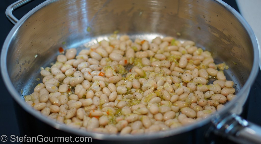 Fresh Pasta Dumplings with Mussels and Beans (Cicatielli con Cozze e ...