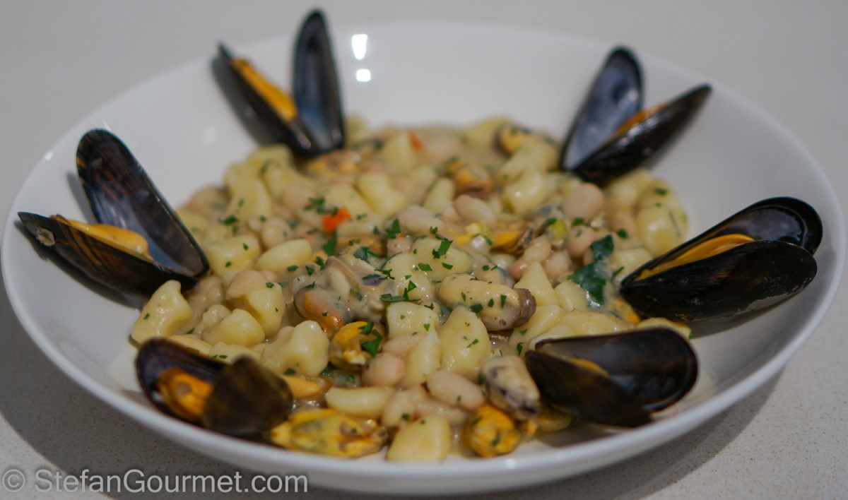 Fresh Pasta Dumplings with Mussels and Beans (Cicatielli con Cozze e ...