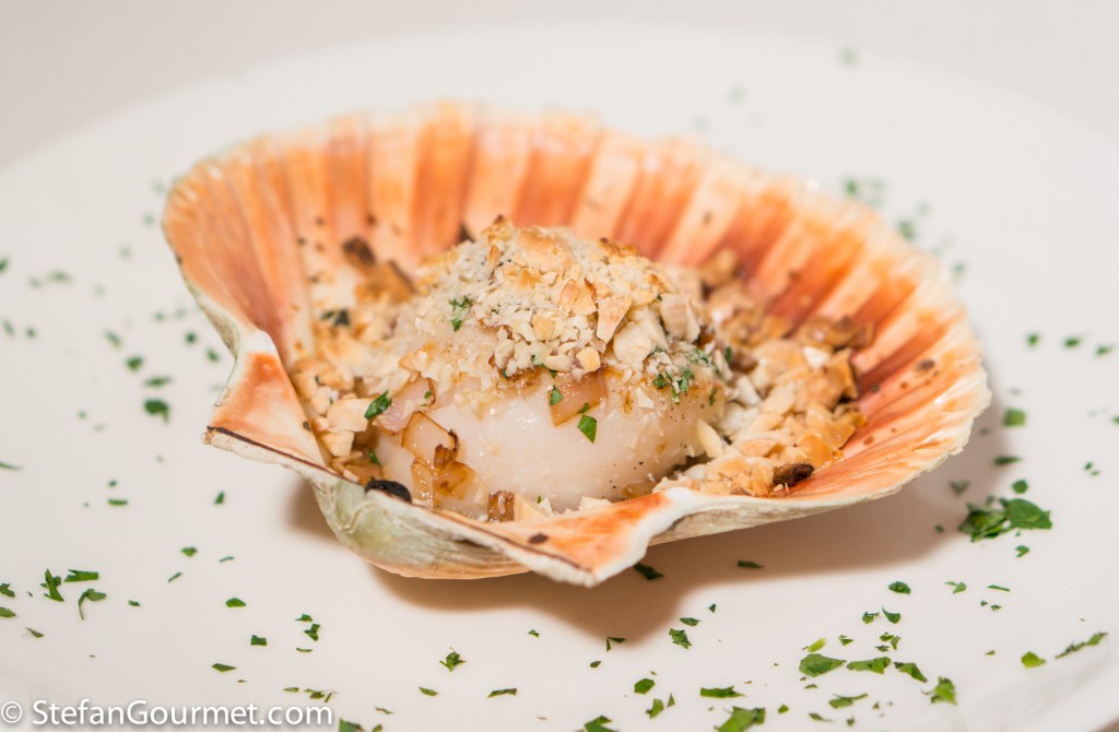 Scallops Gratin with Almonds (Capesante gratinate con le mandorle ...