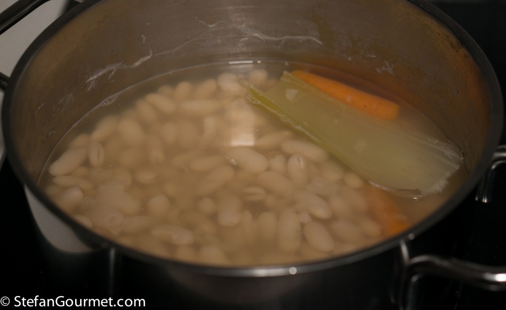 Tuscan Bean Soup (Minestra di Fagioli) – Stefan's Gourmet Blog