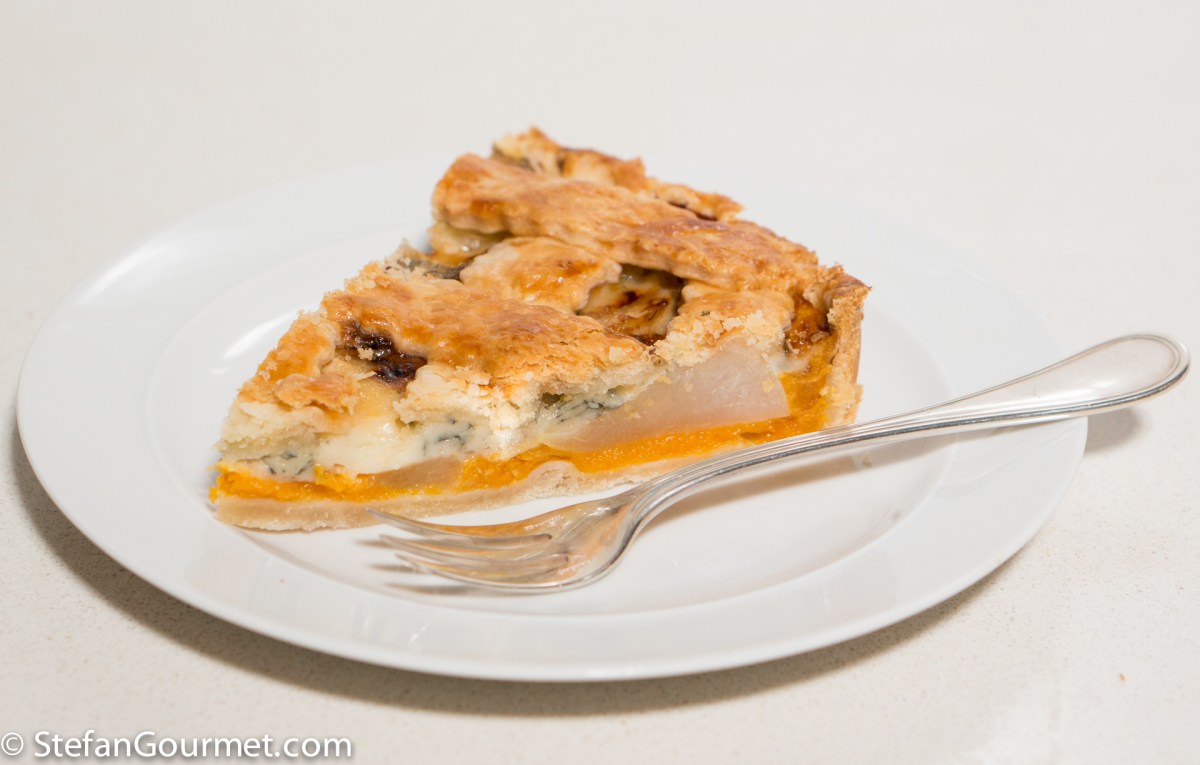 Pumpkin, Pear, and Blue Cheese Pie (Crostata con zucca, gorgonzola e ...