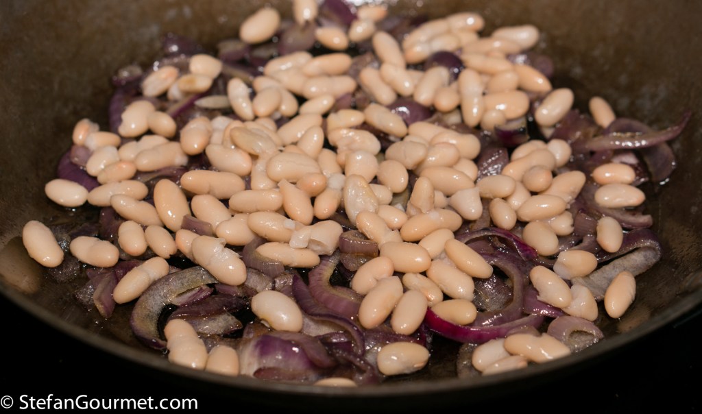 Fresh Pasta with Red Onion, White Beans, and Pecorino (Fileja con ...
