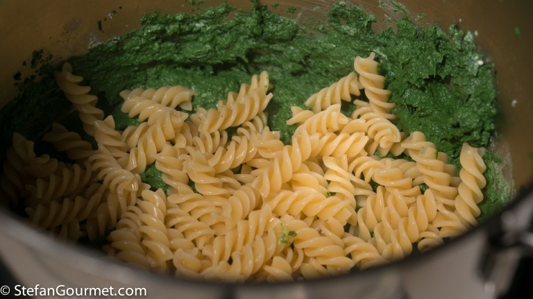 Fusilli Pasta with Spinach and Ricotta (Fusilli Spinaci e Ricotta ...