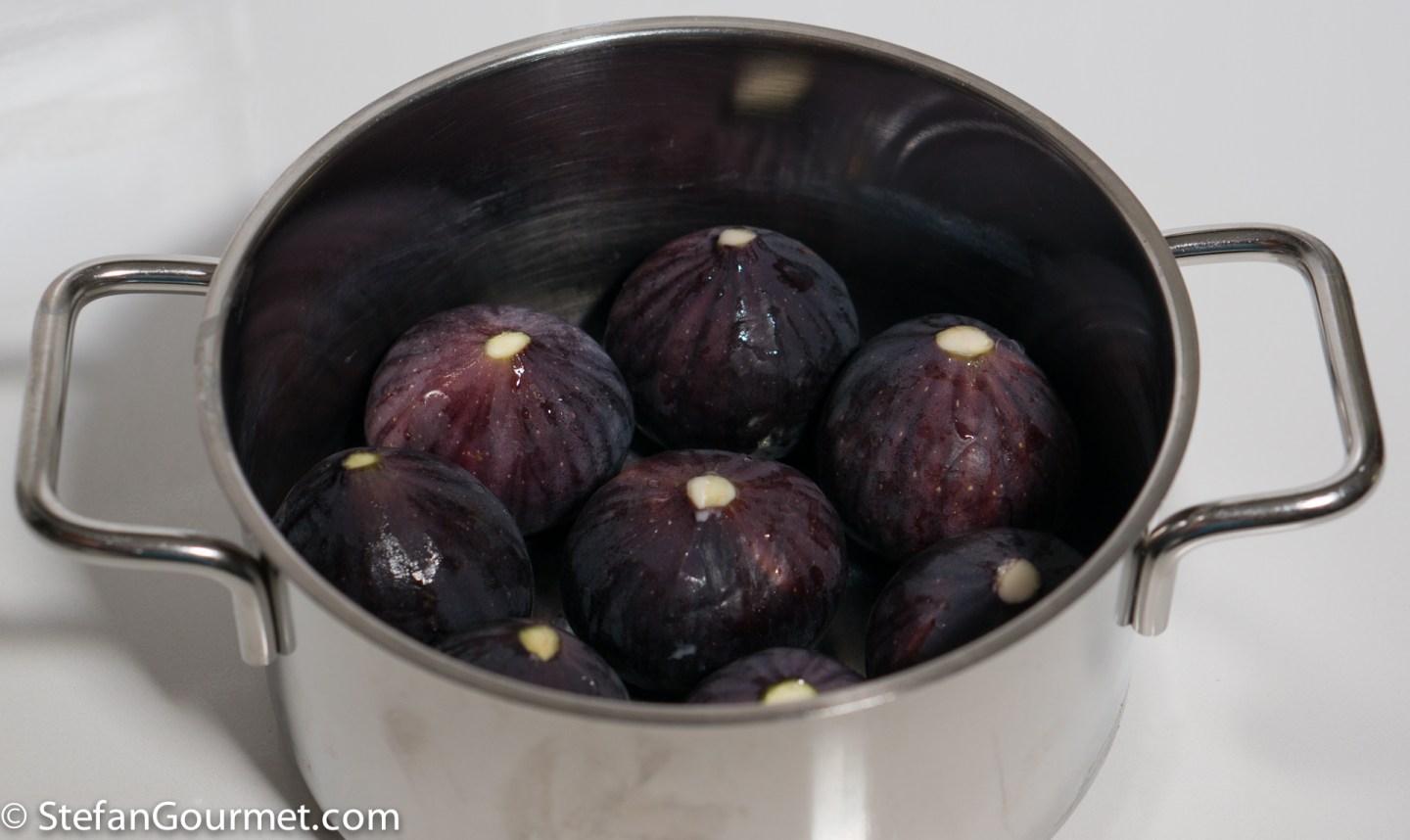 Fresh Figs Poached in Red Wine or Port – Stefan's Gourmet Blog