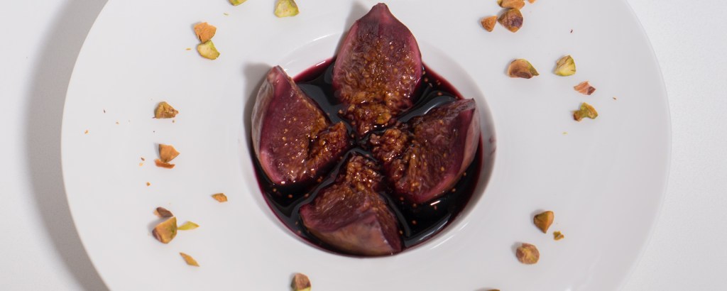 Fresh Figs Poached in Red Wine or Port – Stefan's Gourmet Blog