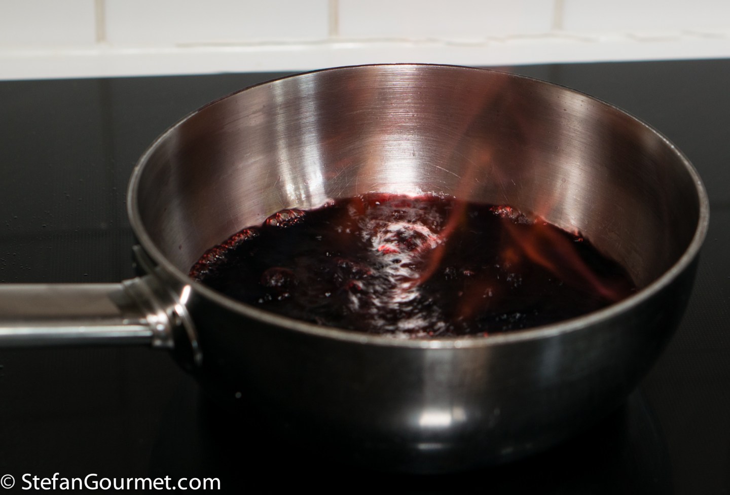 Fresh Figs Poached in Red Wine or Port – Stefan's Gourmet Blog