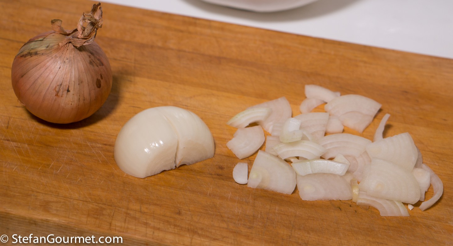 Bacalhau à Brás (Portuguese Salted Cod with Potatoes, Onions, and Egg ...