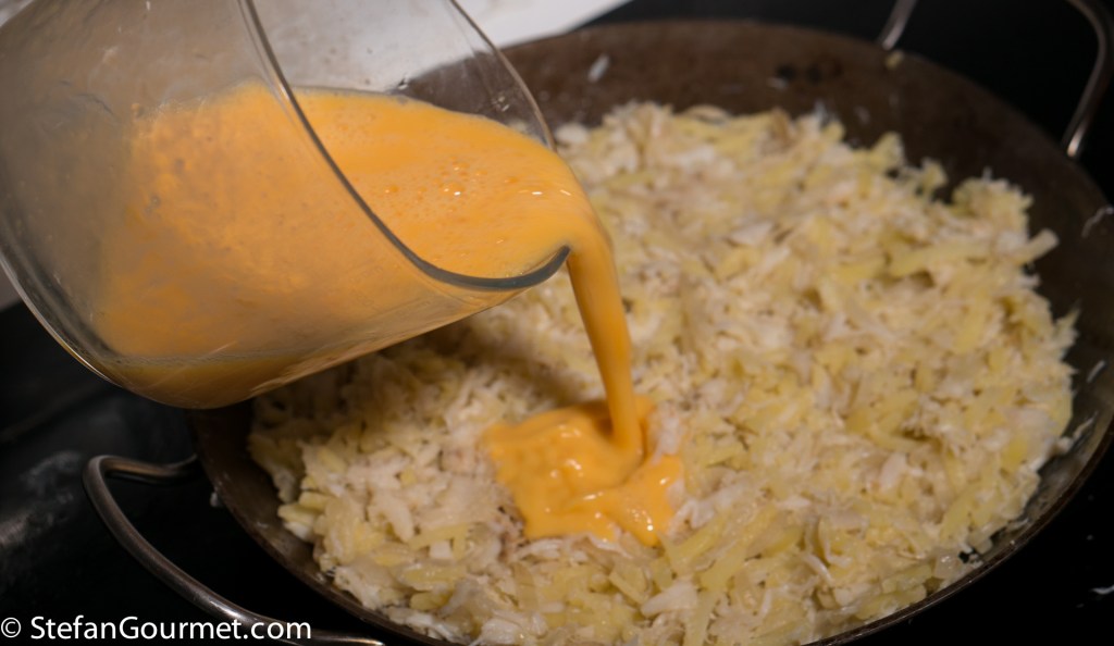Bacalhau à Brás (Portuguese Salted Cod with Potatoes, Onions, and Egg ...