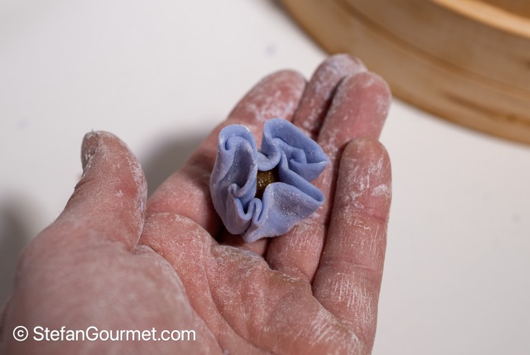 Thai Royal Flower Dumplings (Chor Muang) – Stefan's Gourmet Blog