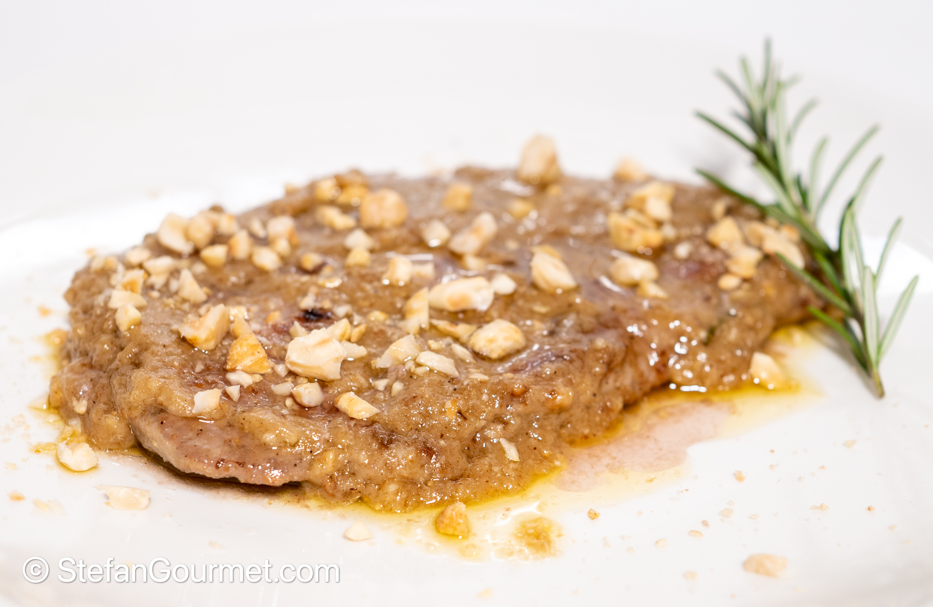 Veal Scaloppine with Hazelnuts (Scaloppine con le nocciole) – Stefan's ...