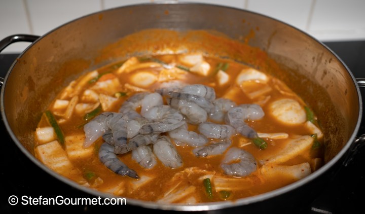 Gaeng Som (Thai Sour Curry with Shrimp) – Stefan's Gourmet Blog