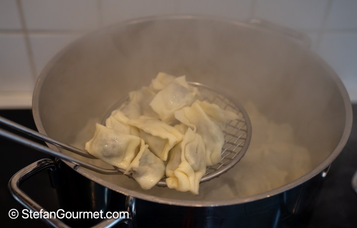 Ravioli del Plin al Sugo d’Arrosto (Meat Ravioli from Piemonte ...