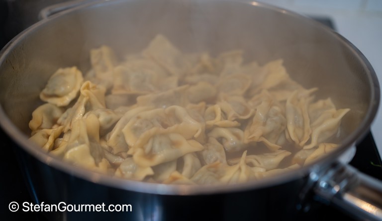 Ravioli del Plin al Sugo d’Arrosto (Meat Ravioli from Piemonte ...