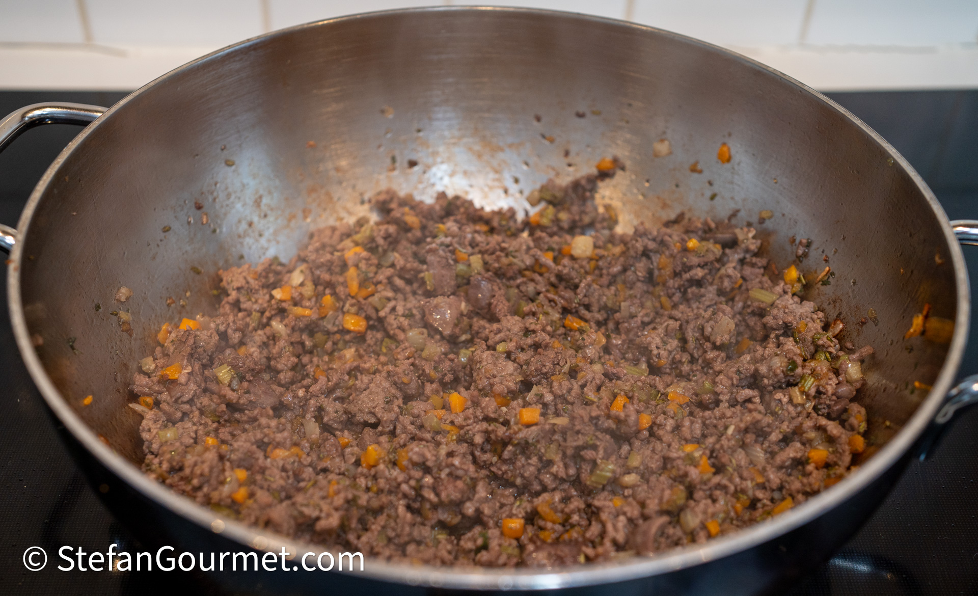 Rigatoni Strascicati col Ragù (Pasta with Florentine Meat Ragù ...