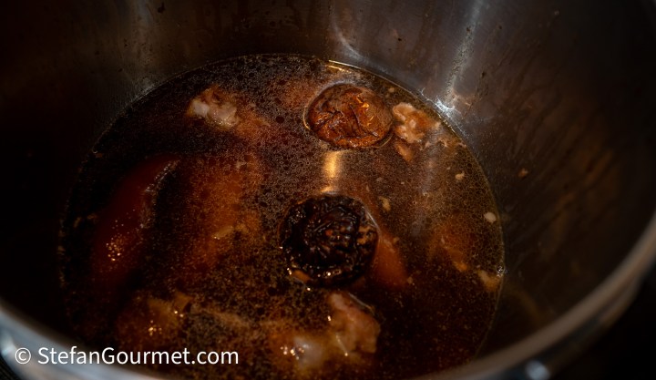 Thai Pork Leg Sous Vide on Rice (Kao Ka Moo / Khao Kha Mu / ข้าวขาหมู ...