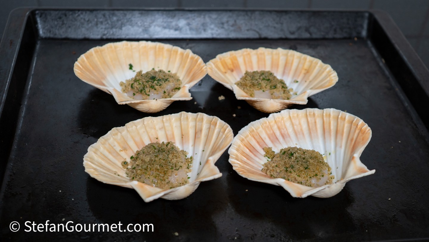 Venetian-Style Baked Scallops: Quick and Crispy Recipe