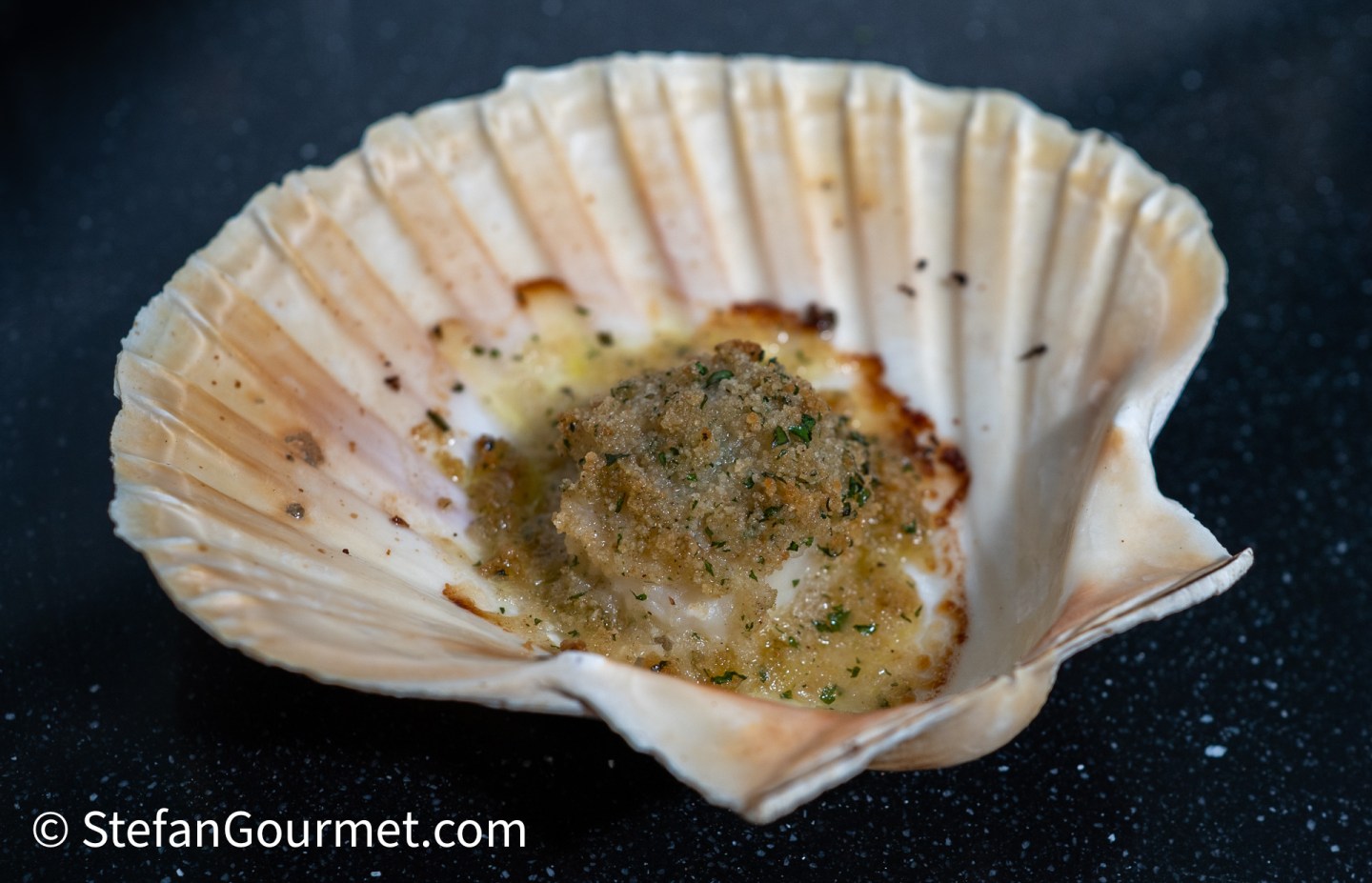 Venetian-Style Baked Scallops: Quick and Crispy Recipe